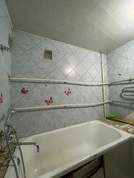 Ттз-1 Сдаётся квартира 3/3/4 только семейным.