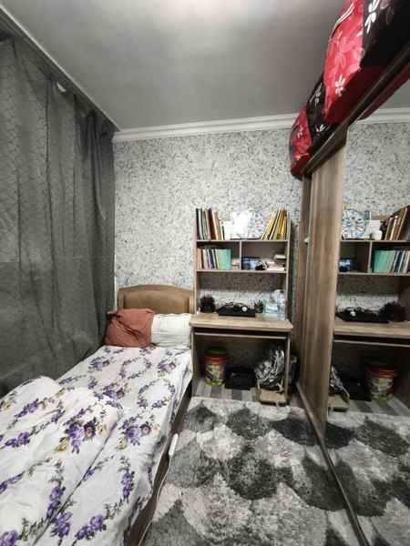 Срочно Продается квартира ! Юнусабад-15 квартал 1/1/4 (J3847)