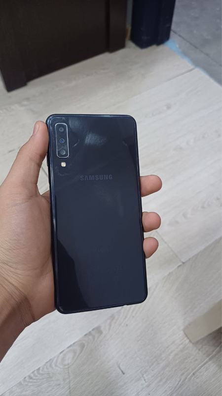 Samsung A7 2018 4/64gb
