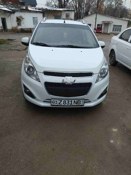 Chevrolet spark.