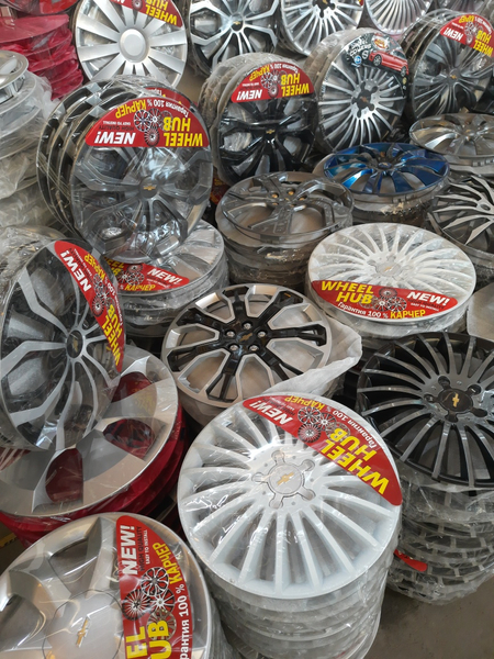 Колпаки красивые на диски R13/14/15 отличного качества производство-GM