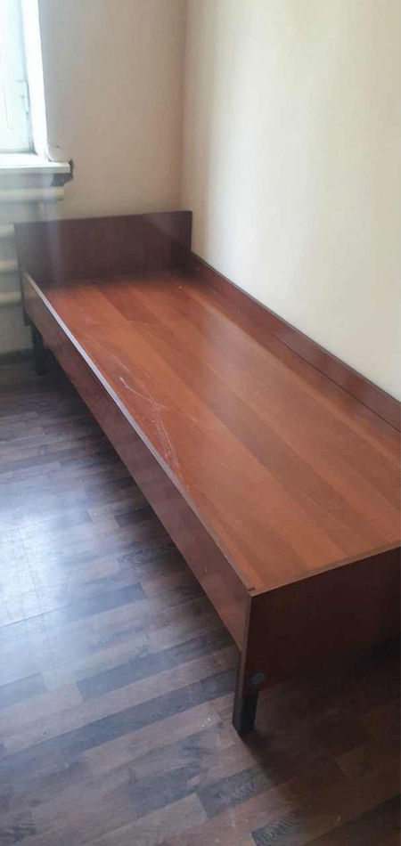 Karavat bor yangidek 30 da bor 500 mingdan beramiz
