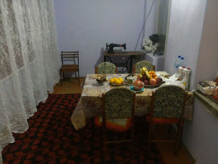 Sotaman Drujba oldida 3 honalik uy 1 qavatda