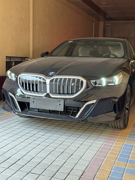 Bmw i5 срочно