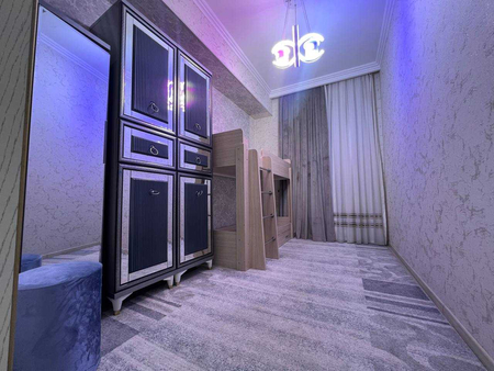 Аренда кв сзади гост. Малика 3х комнатная Новостройка