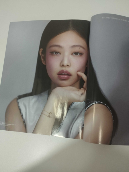 Корейский журнал VOGUE с Дженни из Blackpink