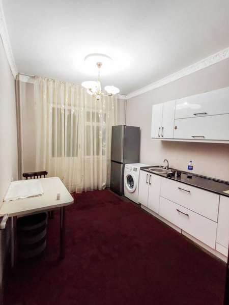Срочно продается! Себзар 2х комнатная,8 этаж,9 этажка,Отд. вход, 65 м2