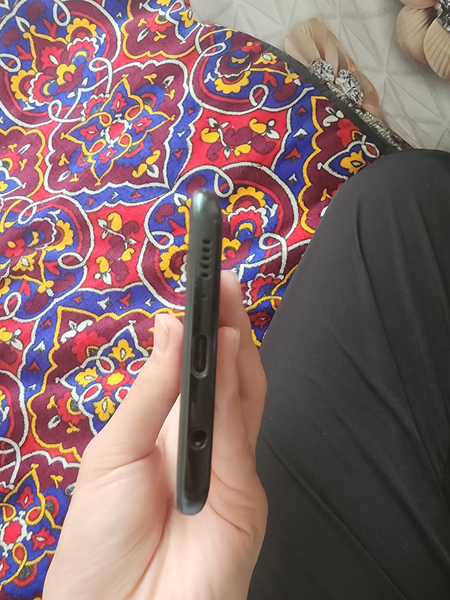 Samsung galaxy a20 3/32 gb