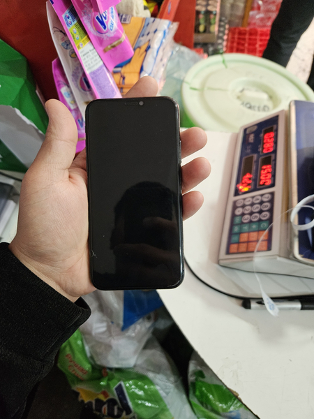 Iphone x sotiladi 256 tali