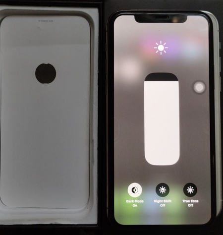 iPhone 11 Pro   .