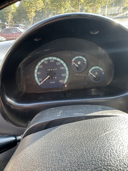 Matiz sotiladi naxt yoki vikub