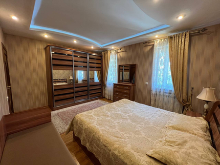 Продаётся Срочно Дархан ор-р Физкультурный Институт 4/комнатная