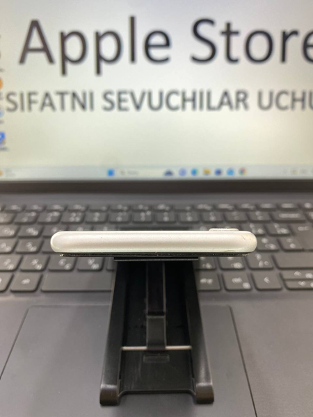 Iphone se ideal 80yomkost