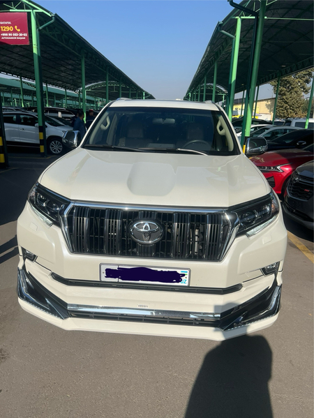 Tayota Land Cruiser Prado 2023