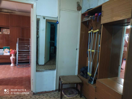 Продам 4-х комнатную рядом с метро Буюк ипак йули (М-Улугбекский р.)