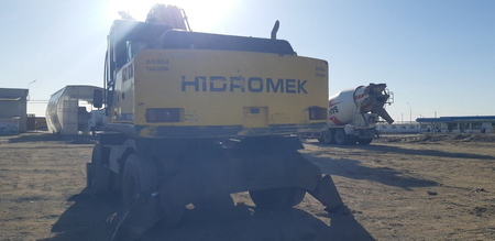 Hydromac Ekskavator sotiladi