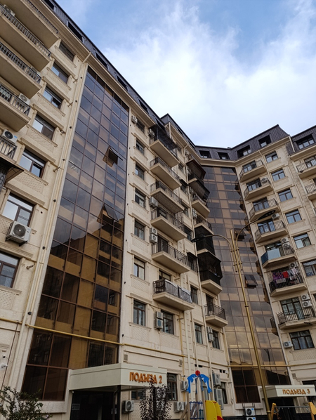 Буюк Ипак юли3/8/10 М.Горький .Буз базар .кирпич кадастр\\n8, 9 эт