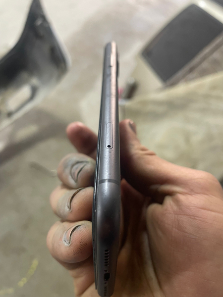 iPhone 11 63 gb lik
