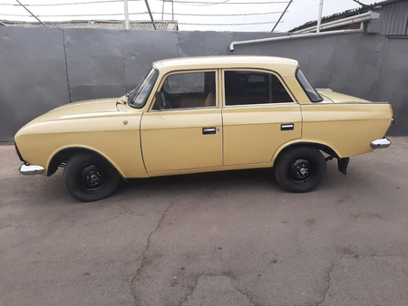 Продаётся масквич.