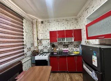 Чиланзар 20 2 комнатная Балкон 1.5*6
