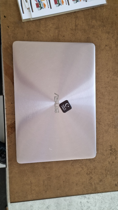 Asus zenbuk Core i7 7-avlod