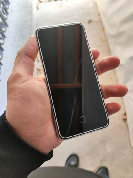 Xiaomi 13 sotiladi