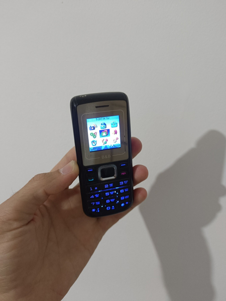Uzmobile B&B CDMA 95 li tushadi Ishlashi zo\\\'r