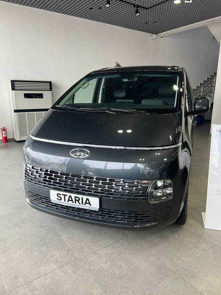 Hyundai Staria Luxe White (белый)
