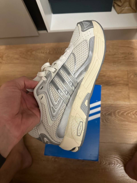 Кроссовки adidas Originals RESPONSE CL UNISEX