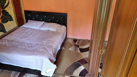 Эски раддом  72 кв  2 хонали сотилади хамма жихозлари билан  тел 94180