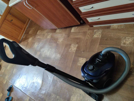 Пылесос Samsung 2000 W с регулятором мощности