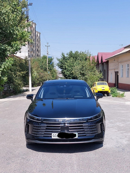BYD chazor flagship