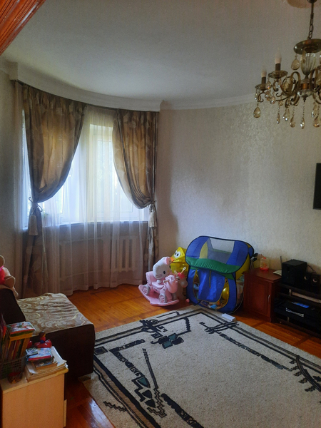 Продаётся своя квартира