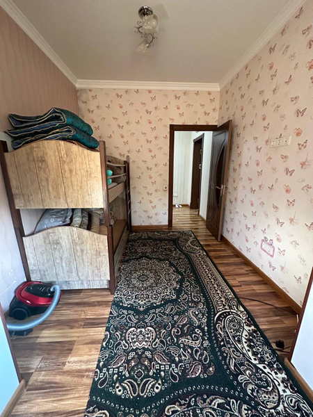Буюк Ипак Йюли 71 школа , 2в3/4/9 , зал 5*5 , все раздельно , 72 000 $