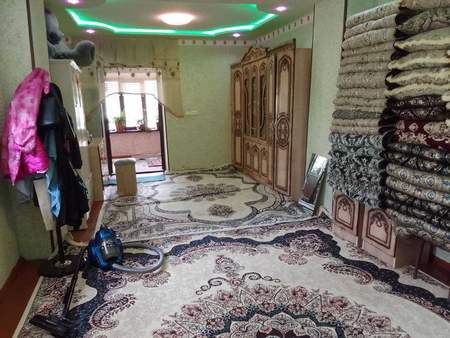 Vokzal hududida hovli sotiladi!