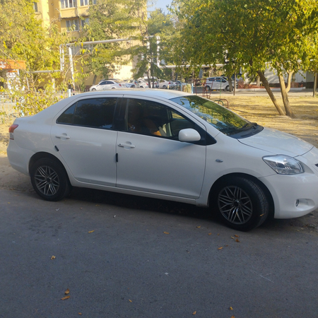 TOYOTA Yris 2007 после капитального ремонта!