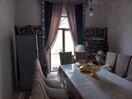 Продаю свой дом среднего ремонта 2.3 сотки