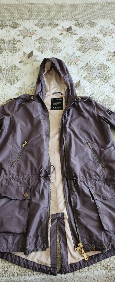 Курточка,ветровка.Calvin Klein.