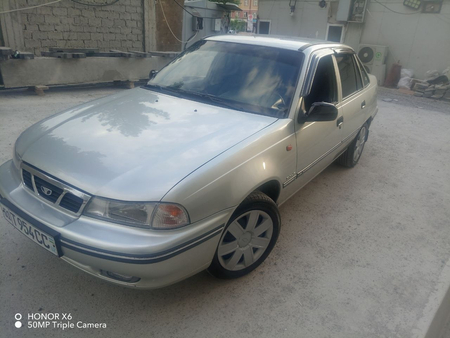 Nexia 1 sotiladi 7000$