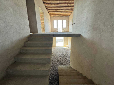 6.8 sotixli karobka hovli sotiladi.