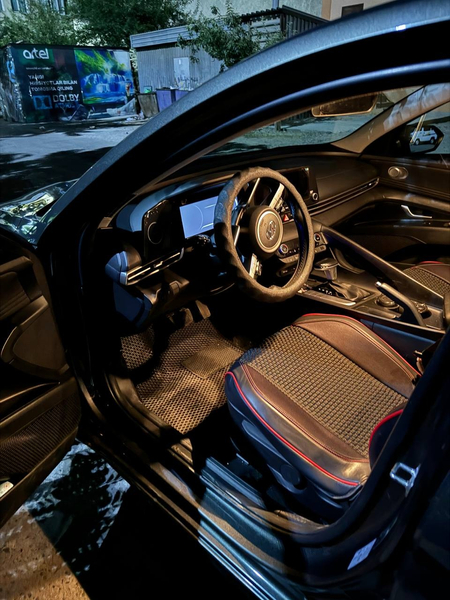Hunday Elantra 2022 yili zur sastiyanida