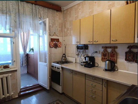 Шикарная квартира на Кушбеги 3/4/9 общ пл 80с Евро ,балкон 2*6