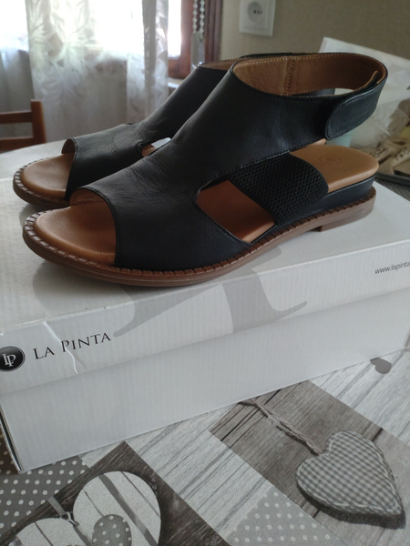 Сандали кожаные LA PiNTA