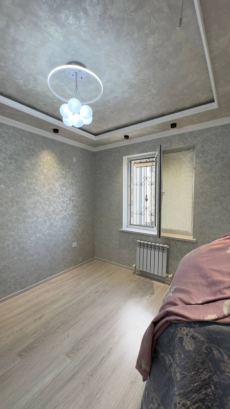 Yashnobod tumanida 3 xonali uy sotiladi 70 kv metr yevro remont