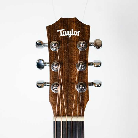 Gitara Taylor Amerikanskiy