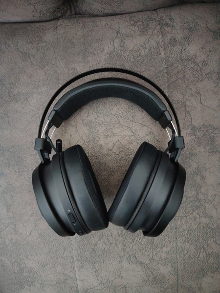 Razer Nari Essential