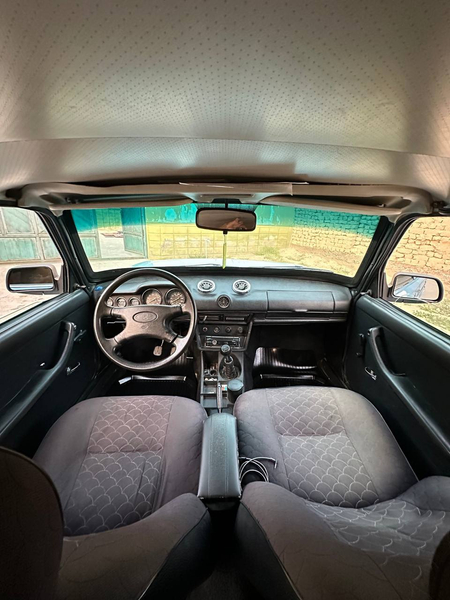 Vaz 2106 sotiladi