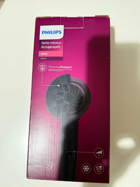 Фен Philips 3000, мощность 1600 Вт, ручка складывается