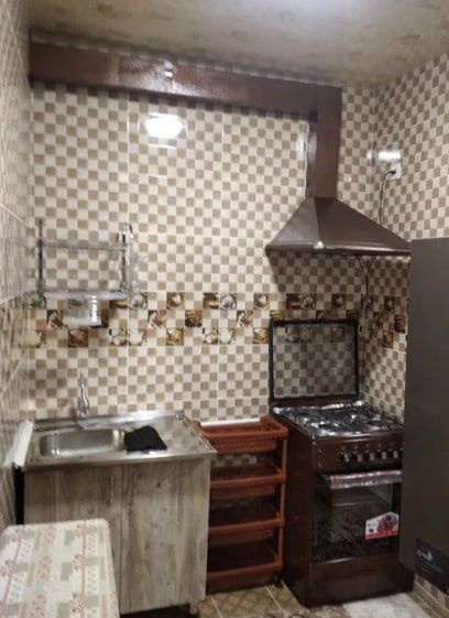 Чиланзар 14 квартал1 ком 4 этаж//4  36м²