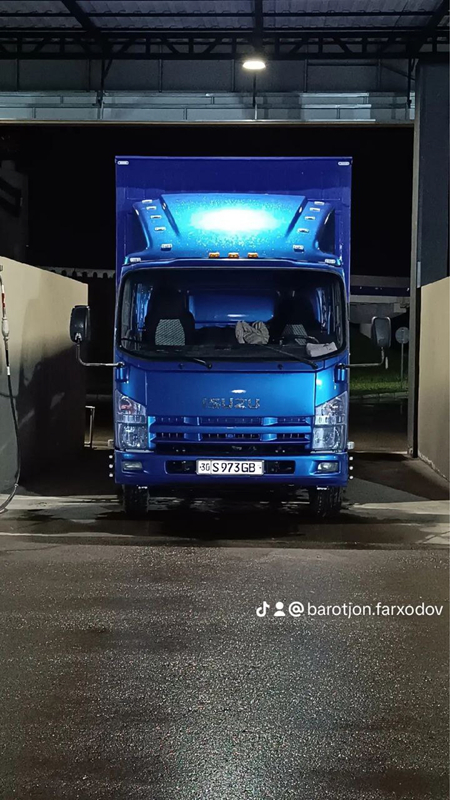Срочно продается ISUZU  в отличном состояние цена договорная.